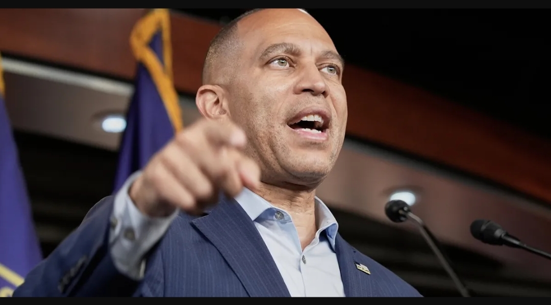 Hakeem Jeffries Breaks Record For Longest House Floor Speech Ever Powib