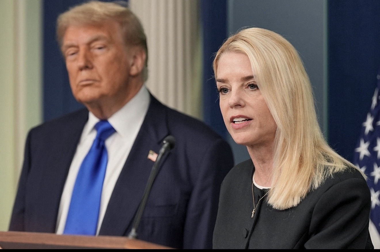 ‘Very scary: Ex-Scientologist issues warning after Trump seen ‘hanging ...